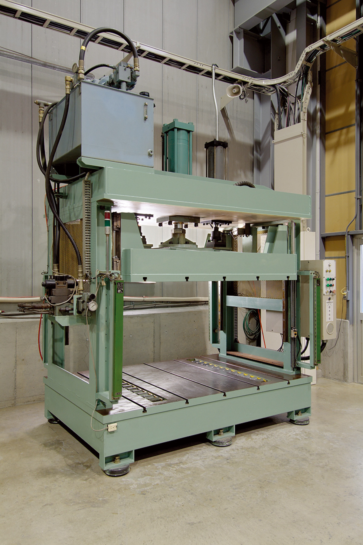 Vacuum molding machine (VAC machine)｜DAIWA.MT